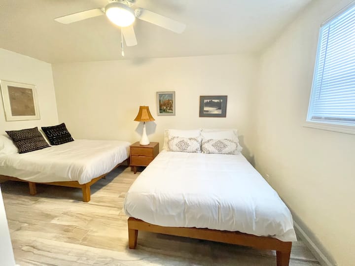 Lakeshore Suites Number 1 - Gladstone, MI
