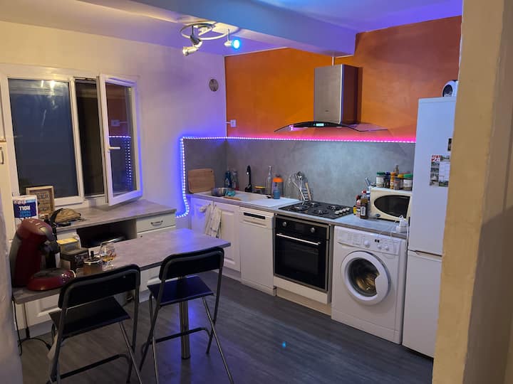 Apparemment 2 Ch Plein Pied Terr - Orange, France