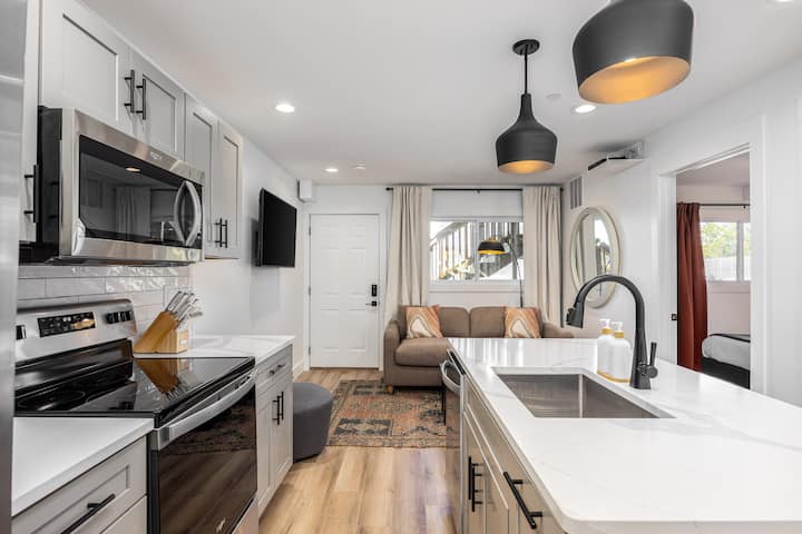 Bright Condo By Vanderbilt, Belmont, 3 Mi Downtown - Nashville, TN