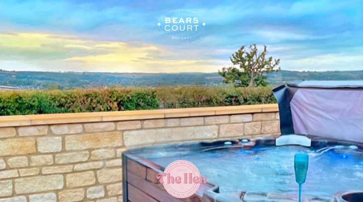 The Hen @ Bears Court |6-52 Hens - Bourton-on-the-Water