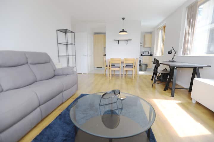 Smithfield Market 2 Bed 2 Bath - Dublin