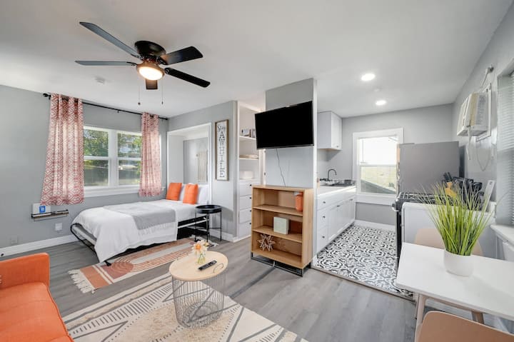 Cozy Studio! Near Dt-ftsam-uiw-trinity-pearl (#M) - Elm Creek - San Antonio