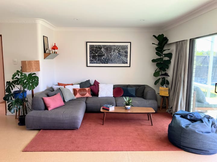 Central Tauranga Home On Nature’s Edge - Tauranga