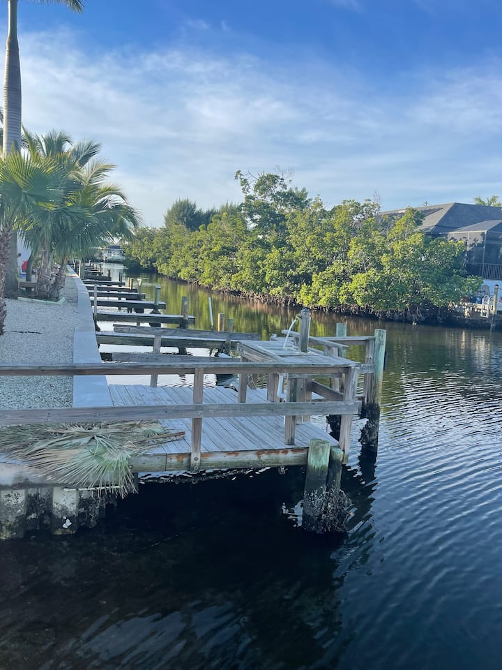 Nautical Mobile Home With Boat Slip - Sanibel Island, FL
