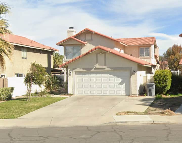 Entire Home In Convenient Location In Perris - Perris, CA