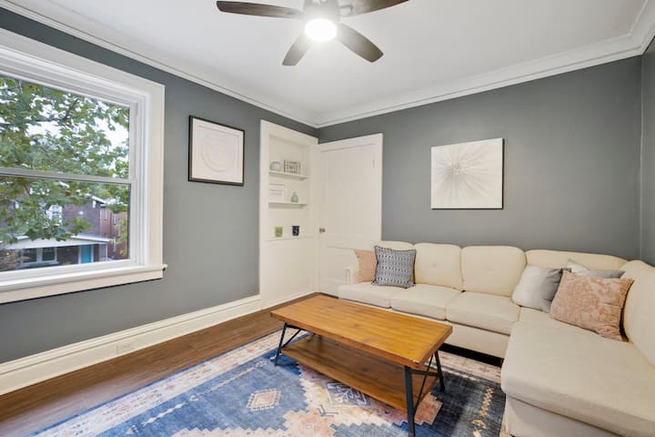 Wonderful Apt Great 4 Long Stay! - St. Louis, MO