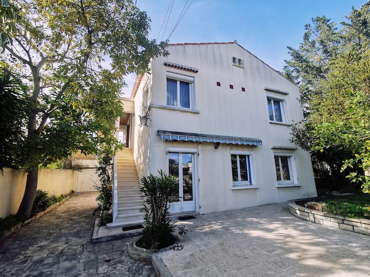 Haut De Villa T3/ Centre-ville / Piscine / Parking - Cassis