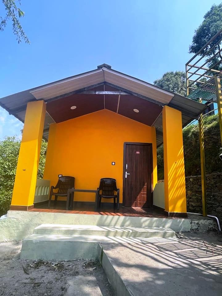 Private Cottage With Balcony - Kanatal