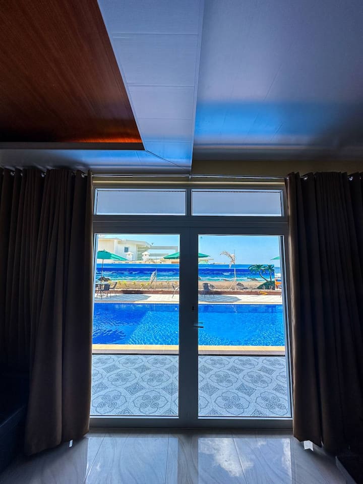 Patar Beachfront Poolside Room Unit 1 - Bolinao