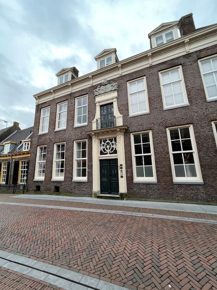 Welkom Bij Het 'Van Delen Huis' - Nijkerk
