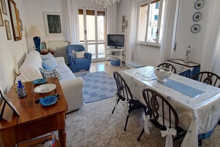 Zaffiro Apartment With Parking - Rapallo