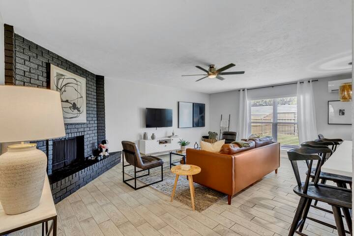 Mid-century Modern - The Colony, TX
