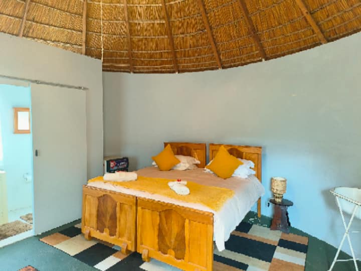 Rondawel With King Size Bed - Fouriesburg