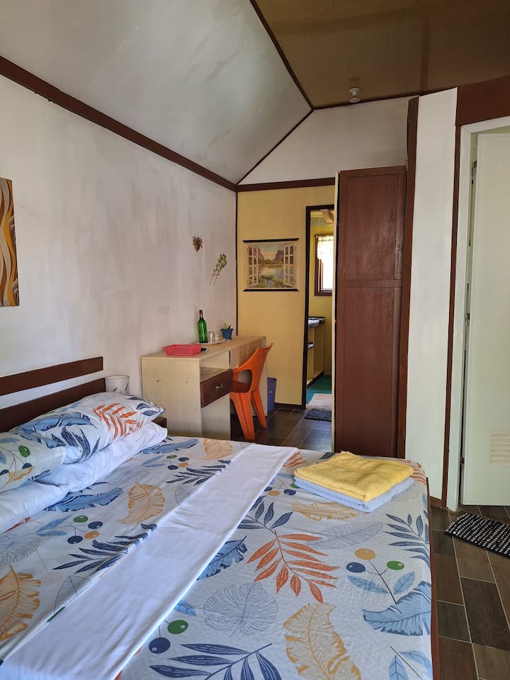 Bungalow With Own Kitchen - Larena