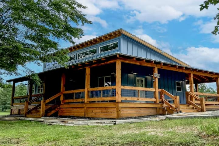 Charming Blueridge Escape W/ Hottub & Pet Friendly - Blue Ridge, GA