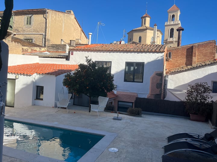 Valentino & Clark: 17th-c. Maresme Duo With Pool - Vilassar de Mar