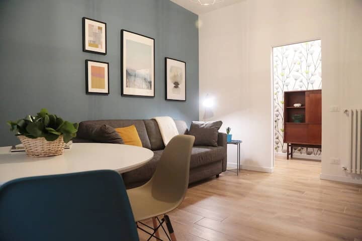 Sulla Via Dei Musei Vaticani - Rome