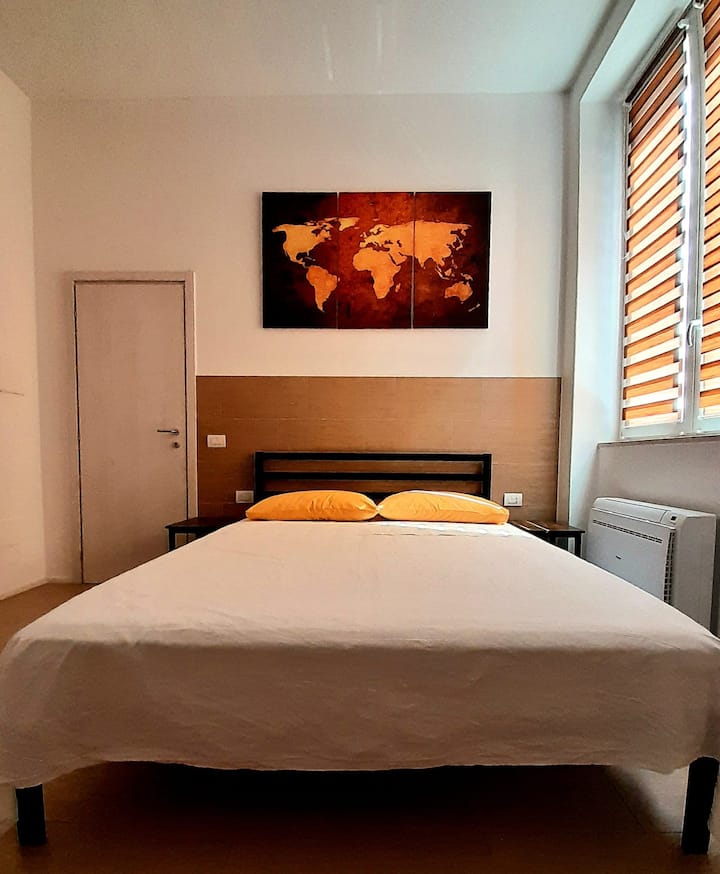 Camera Matrimoniale Con Bagno Privato Wifi + A/c - Trani