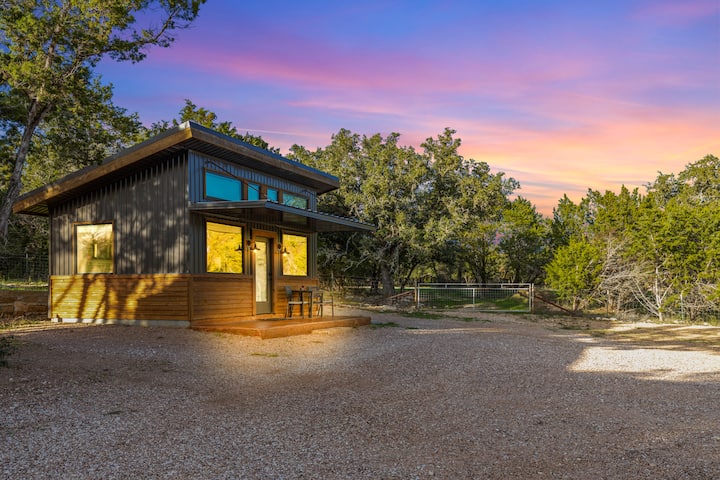 Green Acres King Cottages At 7a - Wimberley, TX
