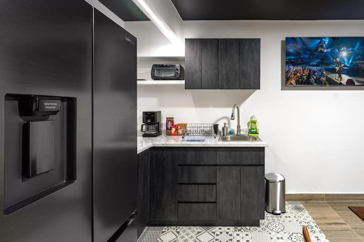 Luxury 2-br Apt In Centrito Valle W/free Parking - San Pedro Garza García