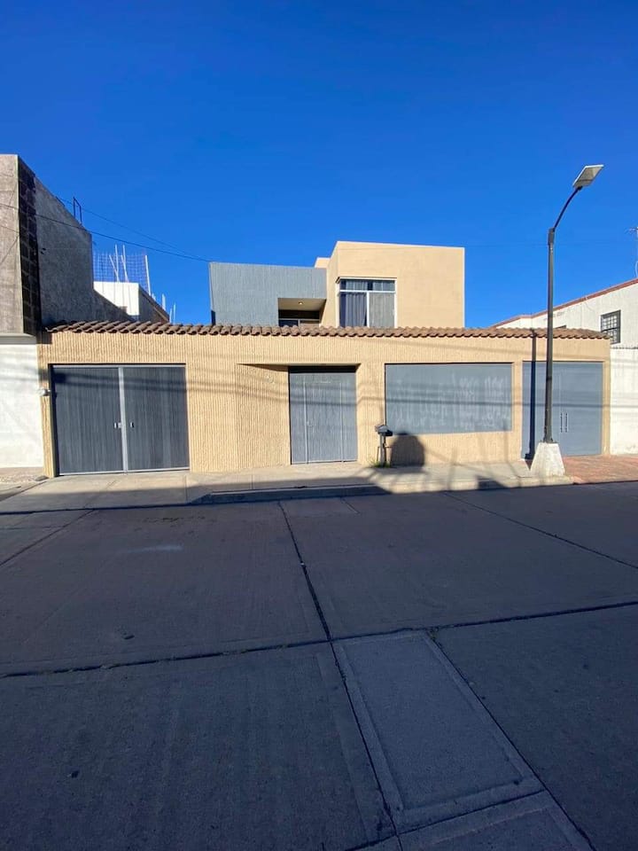 Casa Muy Amplia Para 10 Personas - Aguascalientes