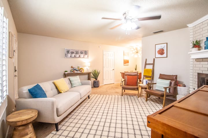 Texas Trails | Home Near Ttu With Fenced Yard - Lubbock, TX