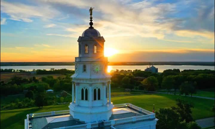 Huge Nauvoo House | Sleeps 18+ - Nauvoo, IL