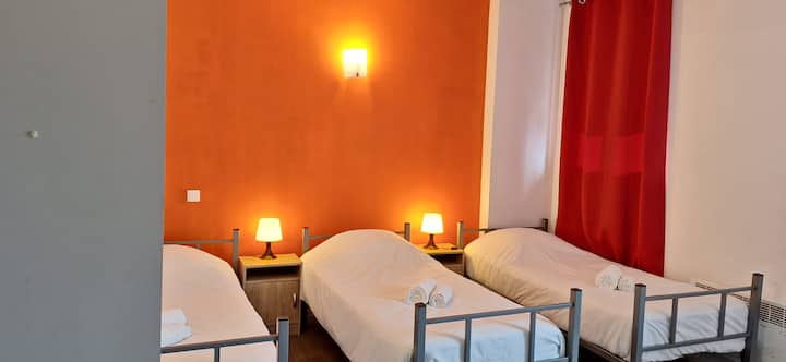 Chambre D'hôtel Pour 3 Personnes - Saint-Quentin