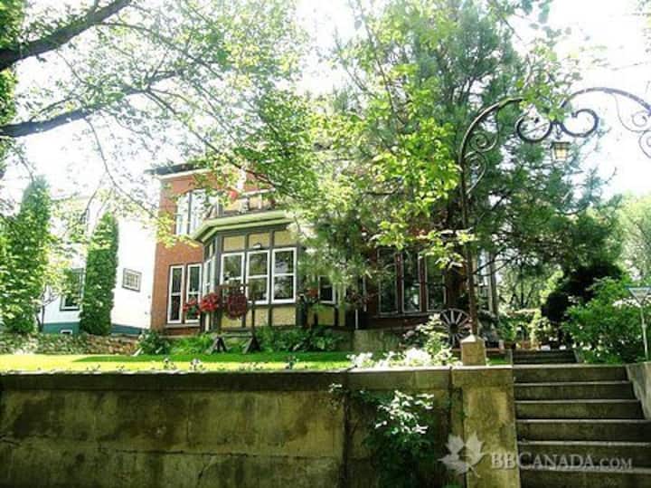 Welcome To 313 19th Street West - Prince Albert