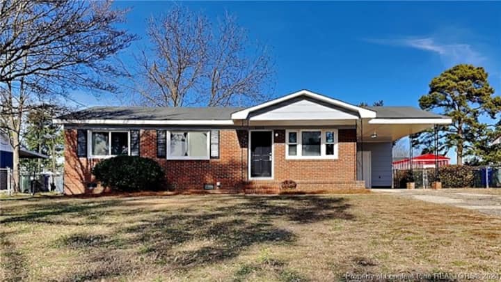 Carolina Enchanted Escape. No Added Fees! - Fayetteville, NC