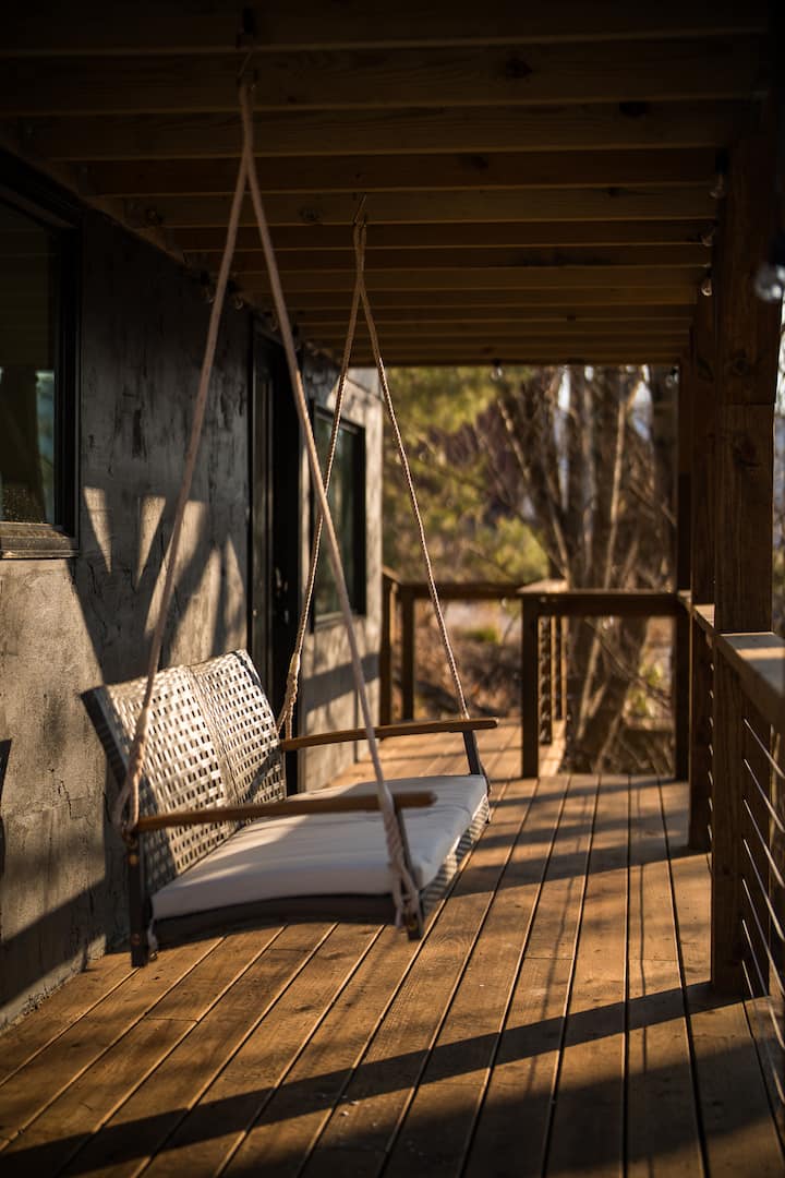 Walkable Boone Hub | King Bed | Free Ev Charging - Boone