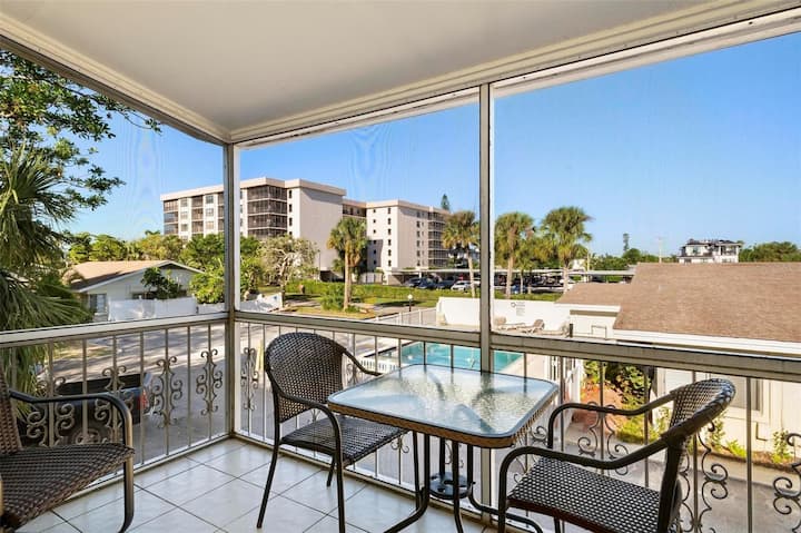 Condo On Lido Beach-sarasota - Sarasota, FL