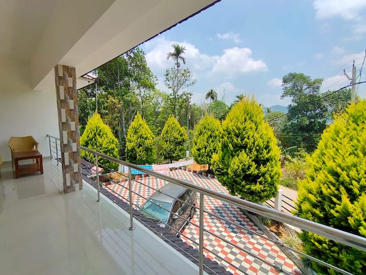 Amazing 3bhk Thekkady - Thekkady
