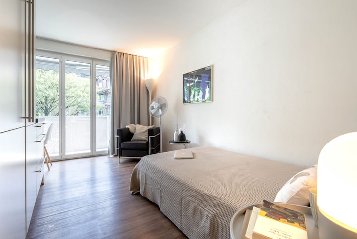 Zentrales Studio Apartment Mit Balkon - Zürich