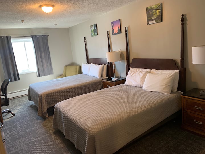 Vacationland Inn 2 Queen -