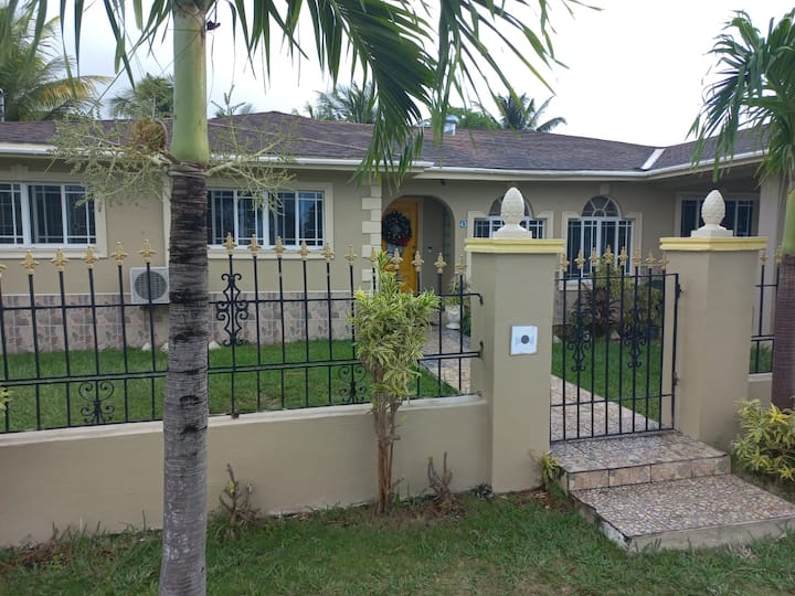 St. Vincent Oasis - Nassau