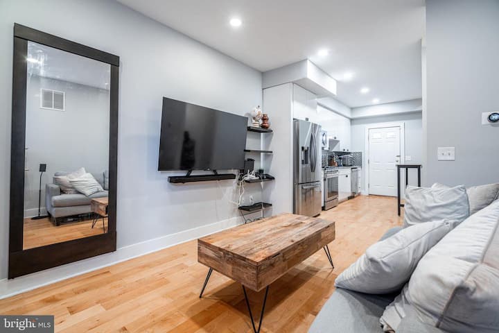 Cozy 1 Br Center City Townhouse - アメリカ フィラデルフィア, PA