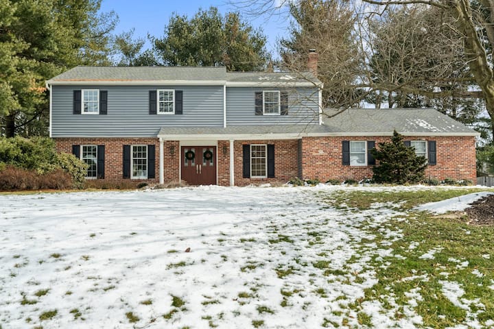 Pine Cove Retreat - 4br - Pool - Lambertville, NJ