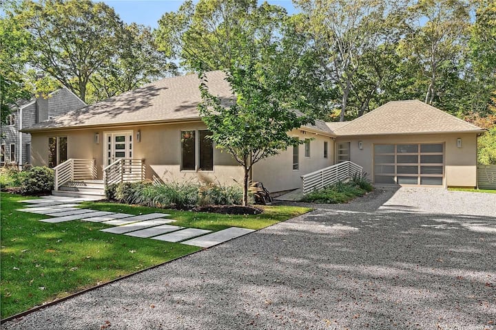 Charming 3 Bedroom In Clearwater - Amagansett, NY
