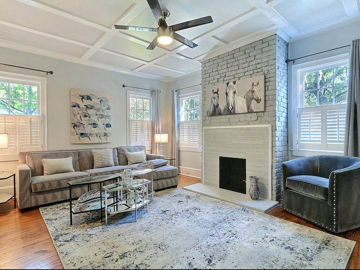 Remodeled 1810 Townhouse On Greene Square W/ Patio - Savannah