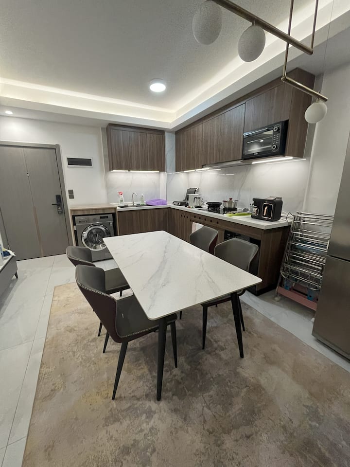 Self-contained Affordable Luxury Room - 盧安達