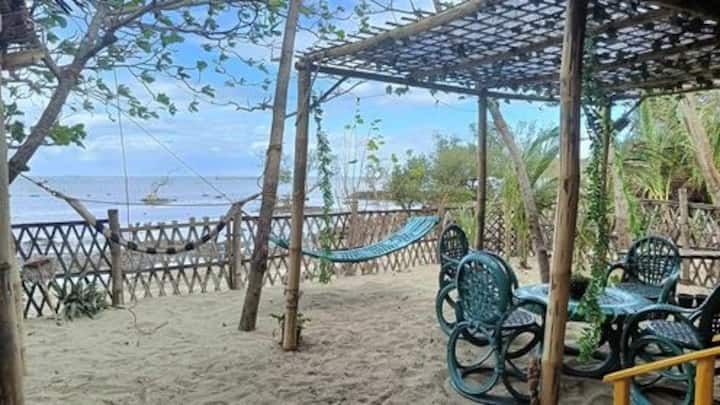 Beach House In Buenavista Guimaras - San Lorenzo