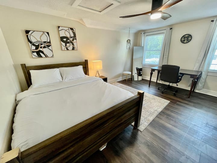 Large Private Room In Norfolk By Downtow - Virginia