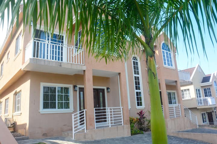 Caribbean*2br; W/pool*near*beaches*chef*on*request - Ocho Ríos