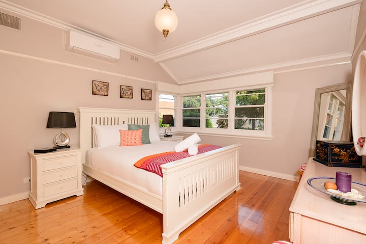 Kandy Cottage-close To Beach - Flinders
