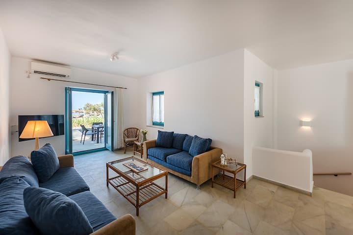Beachside House In Naousa - Paros