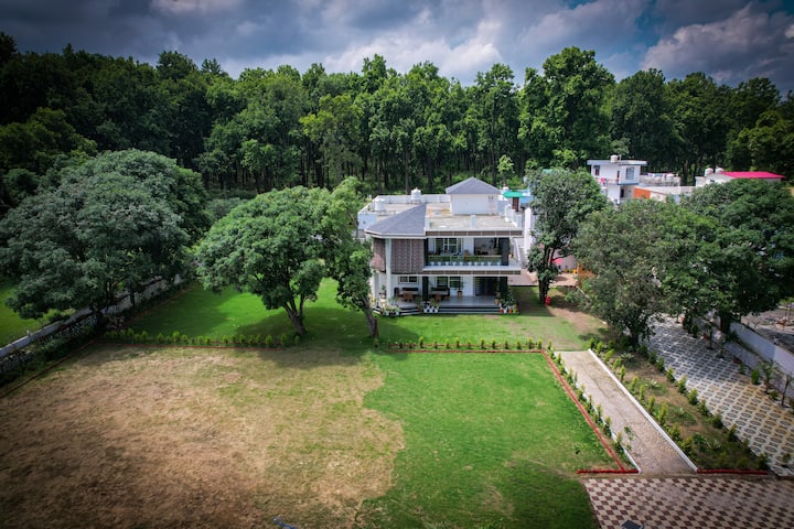 Jhumelo, The Choila Farm - Dehradun