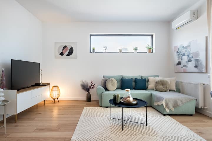 Blu Apartment | 2bdr With Terrace | New Build - Bukareszt