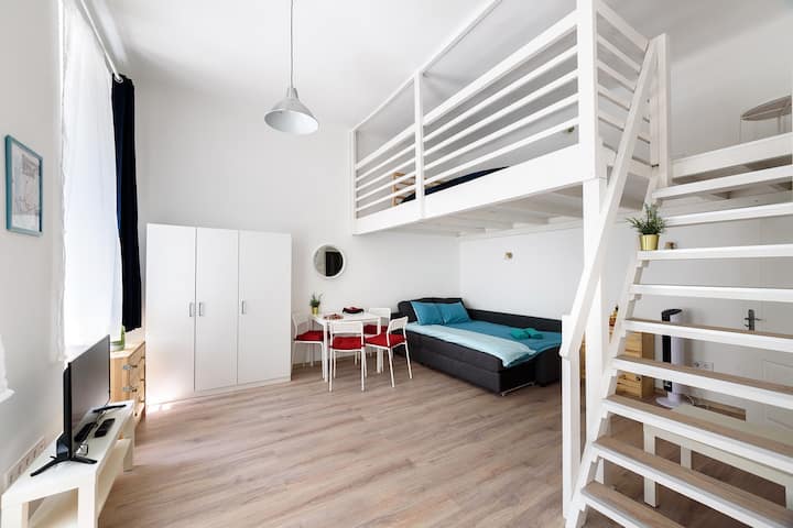 Lovely Harsfa Apartment - Budapest