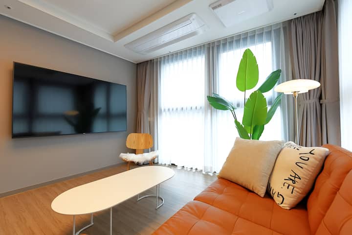 #6인가족여행 #Suite Room #명동근거리#충무로역 도보2분#신축#퀸침대2룸&넓은거실 - Seúl